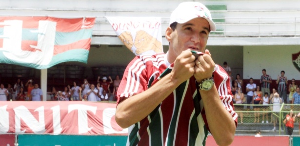 Thiago Neves se acha pronto para jogar, mas ressalta que não foi ...