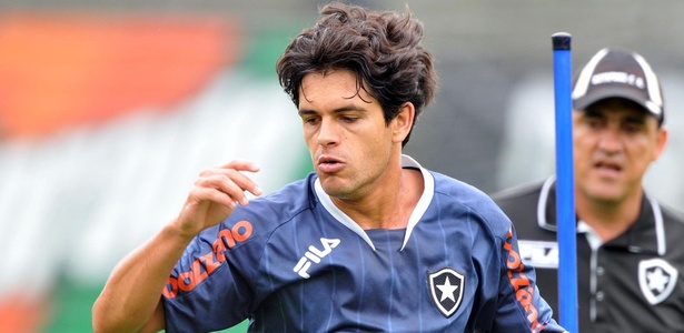 Volante Fahel deixa o Botafogo e acerta sua transferência para o Bahia ...