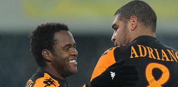 Roma tem Adriano como titular e gols de Simplicio, mas cede empate no ...