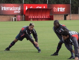 Siloé treina no Beira-Rio, mas não terá apresentação oficial do Inter ...