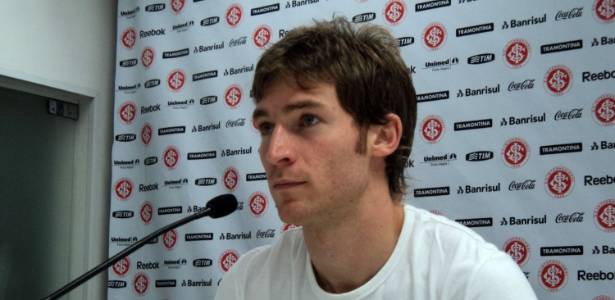 Bolatti diz que terá dor de cabeça e define Barcelona como imprevisível ...