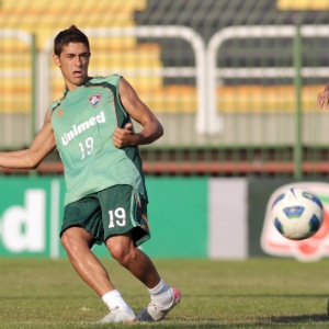 Lanzini quer retribuir carinho da torcida do Fluminense com grande ...