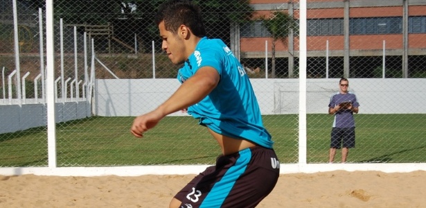 Grêmio recebe sondagens do futebol italiano por lateral esquerdo Bruno ...