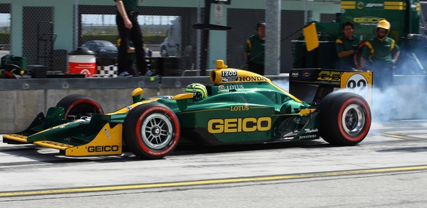 A 5 dias da estreia, Kanaan guia novo carro pela 1ª vez; meta é ...